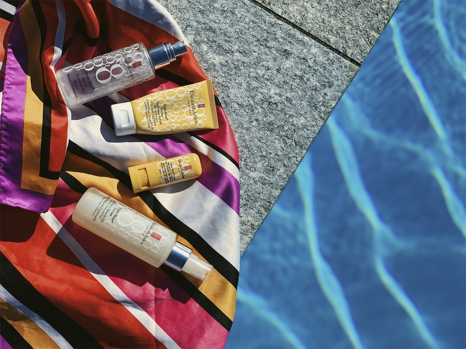 Eight Hour® Cream Targeted Sun Defense Stick SPF 50 10 ml.