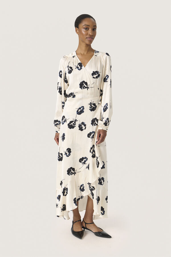 Kjoler | Find både lange og korte designs i flere farver | Magasin