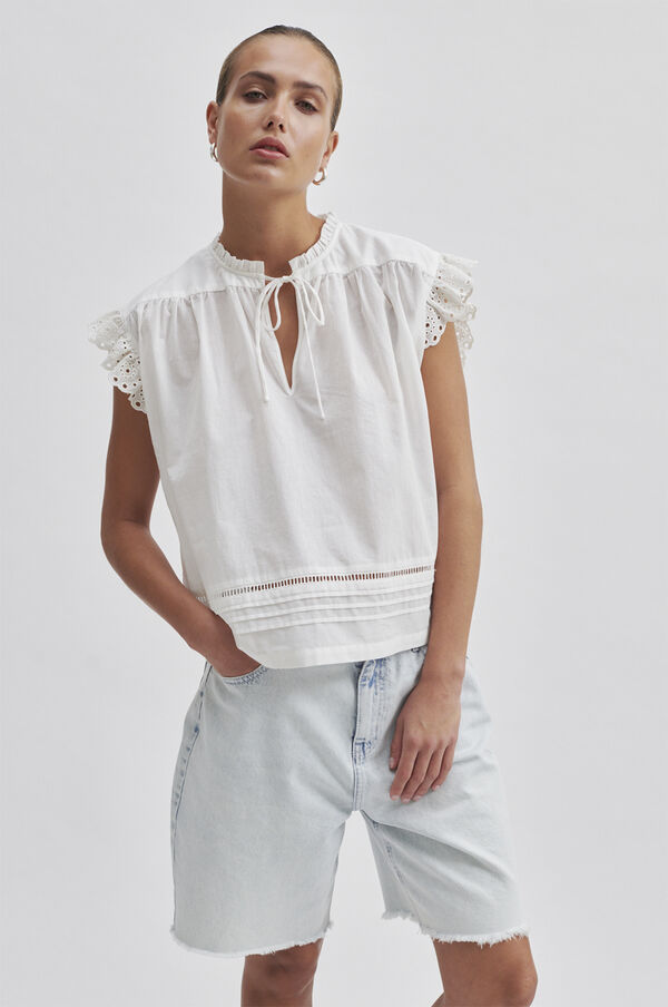 Second Female | Se det brede sortiment fra brandet i dag