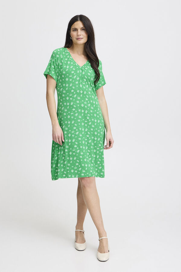 Kjoler | Find både lange og korte designs i flere farver | Magasin