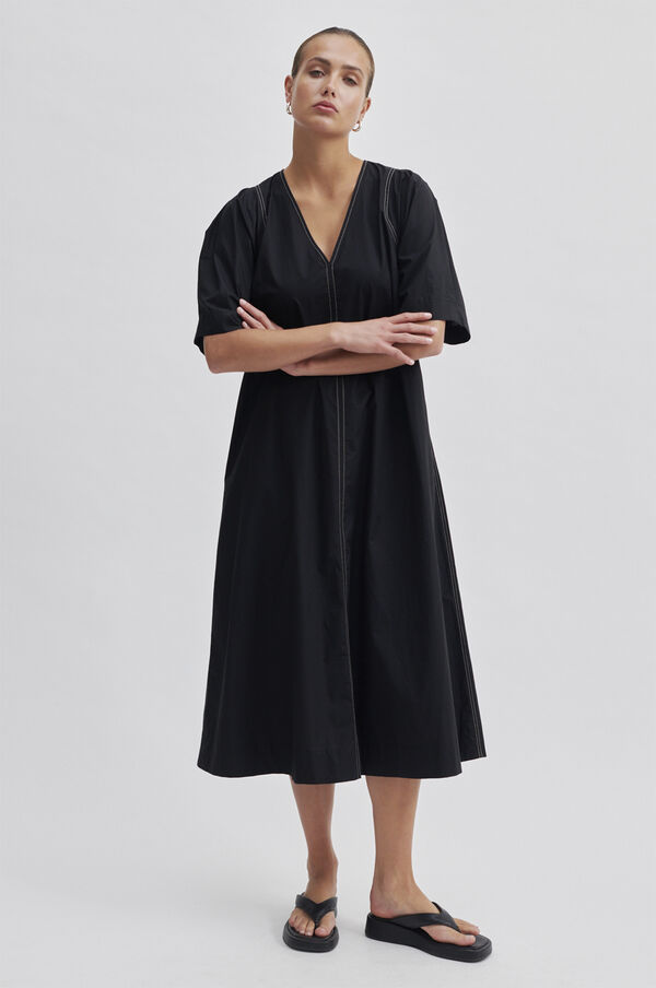 Kjoler | Find både lange og korte designs i flere farver | Magasin