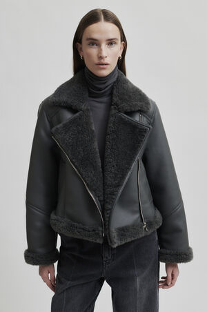 Second Female | Se det brede sortiment fra brandet i dag